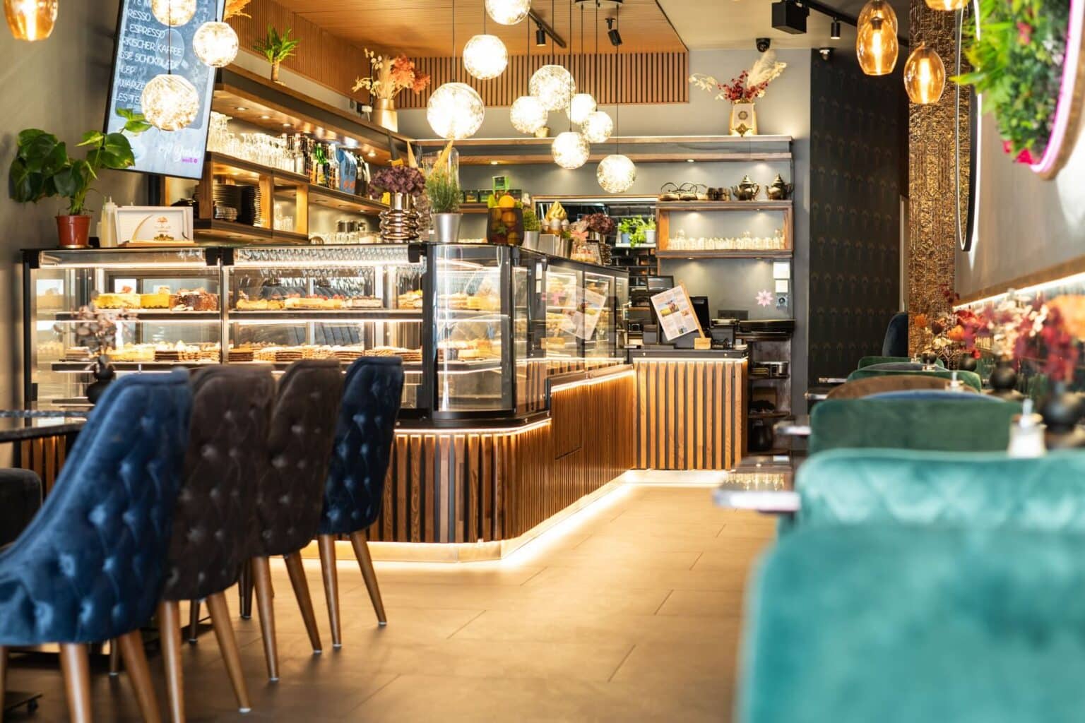 Cafe Al Basha Sweets in Kiel - das erwartet dich dort